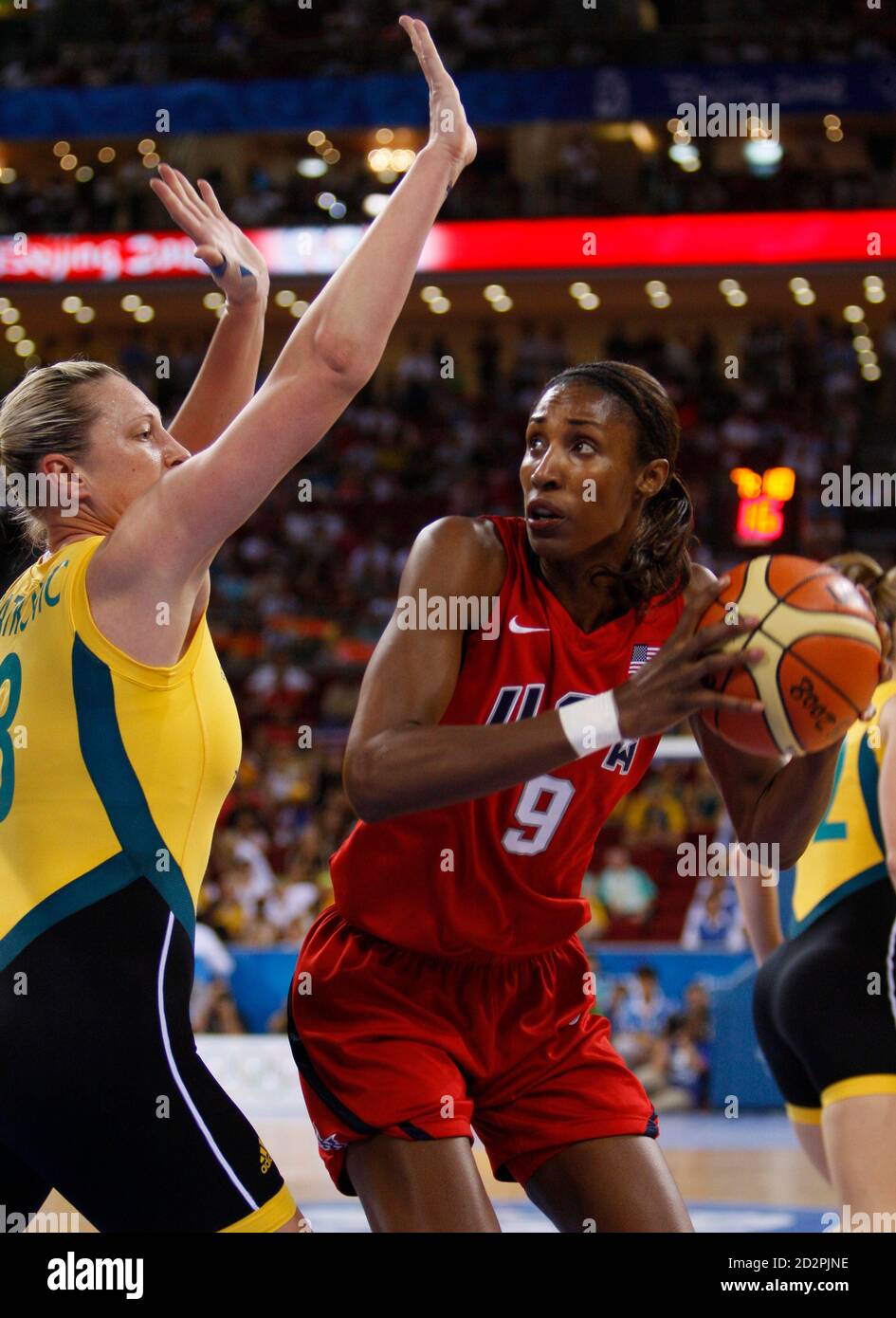 Lisa Leslie Gold High Resolution Stock Photography and Images - Alamy