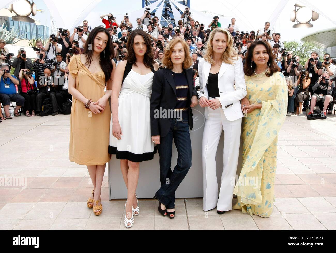 Tagore sharmila hi-res stock photography and images - Alamy