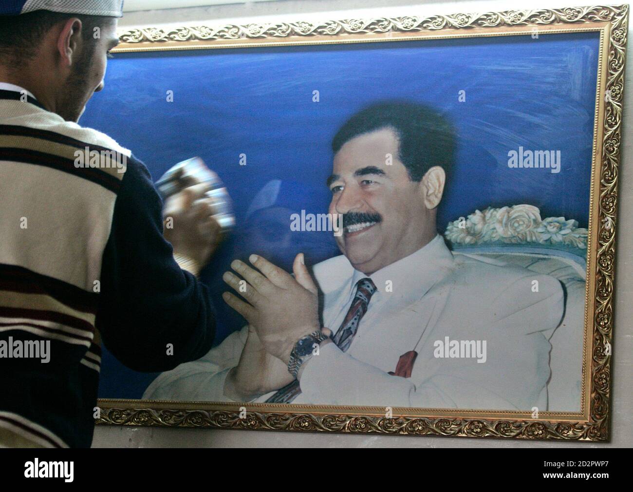 Saddam hussein strongman hi-res stock photography and images - Alamy
