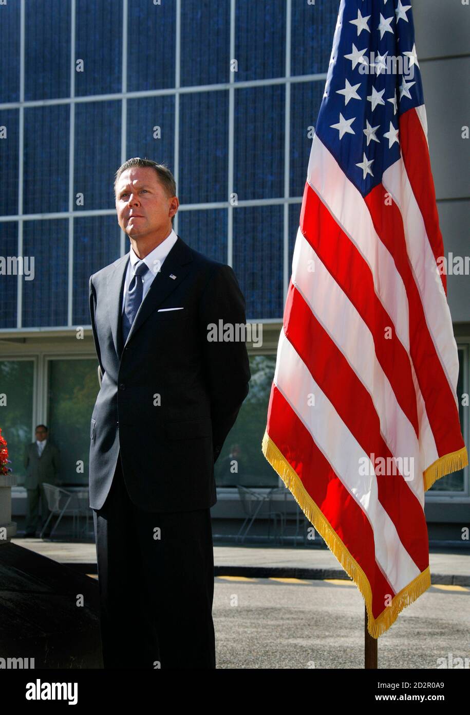 Warren w hi-res stock photography and images - Alamy