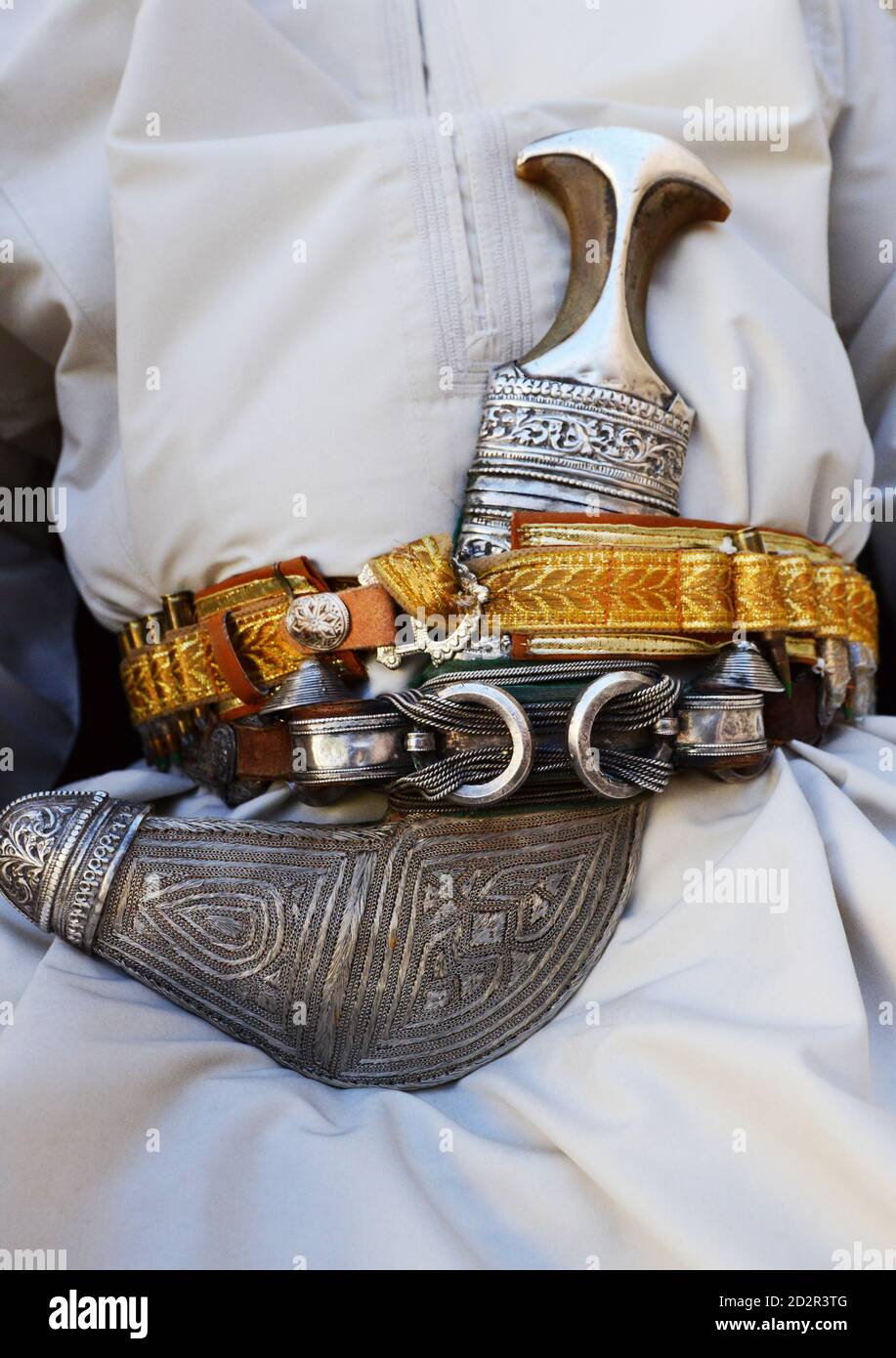 An Omani man with his traditional Omani dagger called Khanjar Stock ...