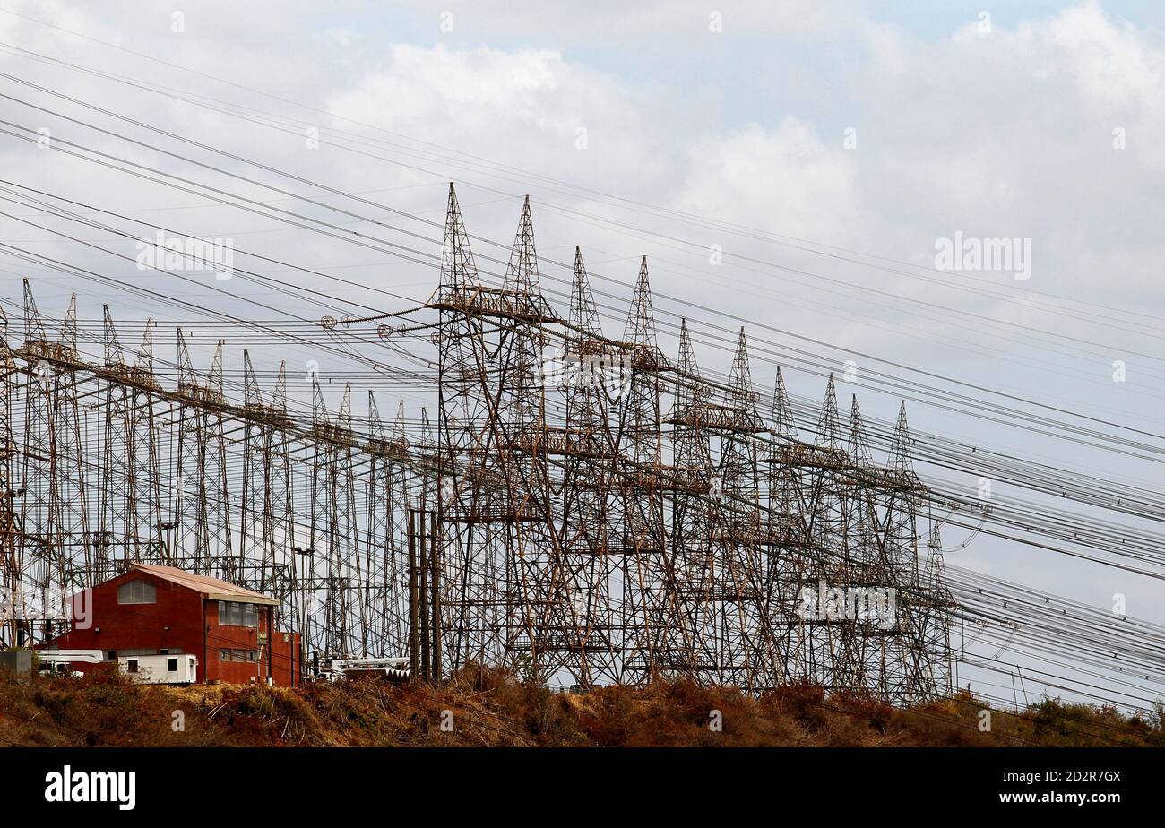 The guri dam in the state of bolivar hi-res stock photography and ...