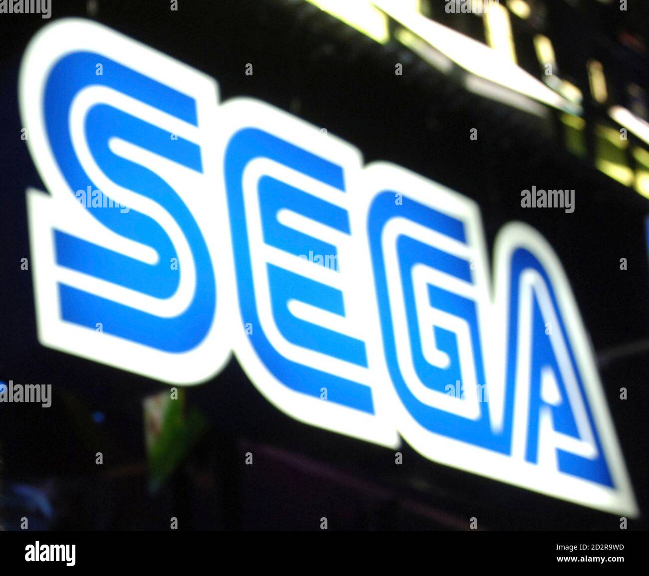 2006 Electronic Entertainment Expo High Resolution Stock Photography ...