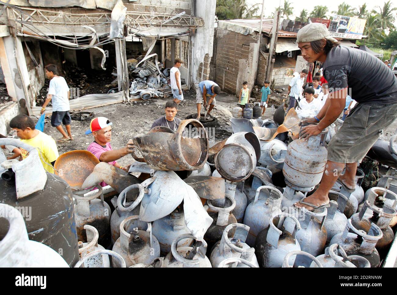 Lpg Tanks High Resolution Stock Photography and Images - Alamy