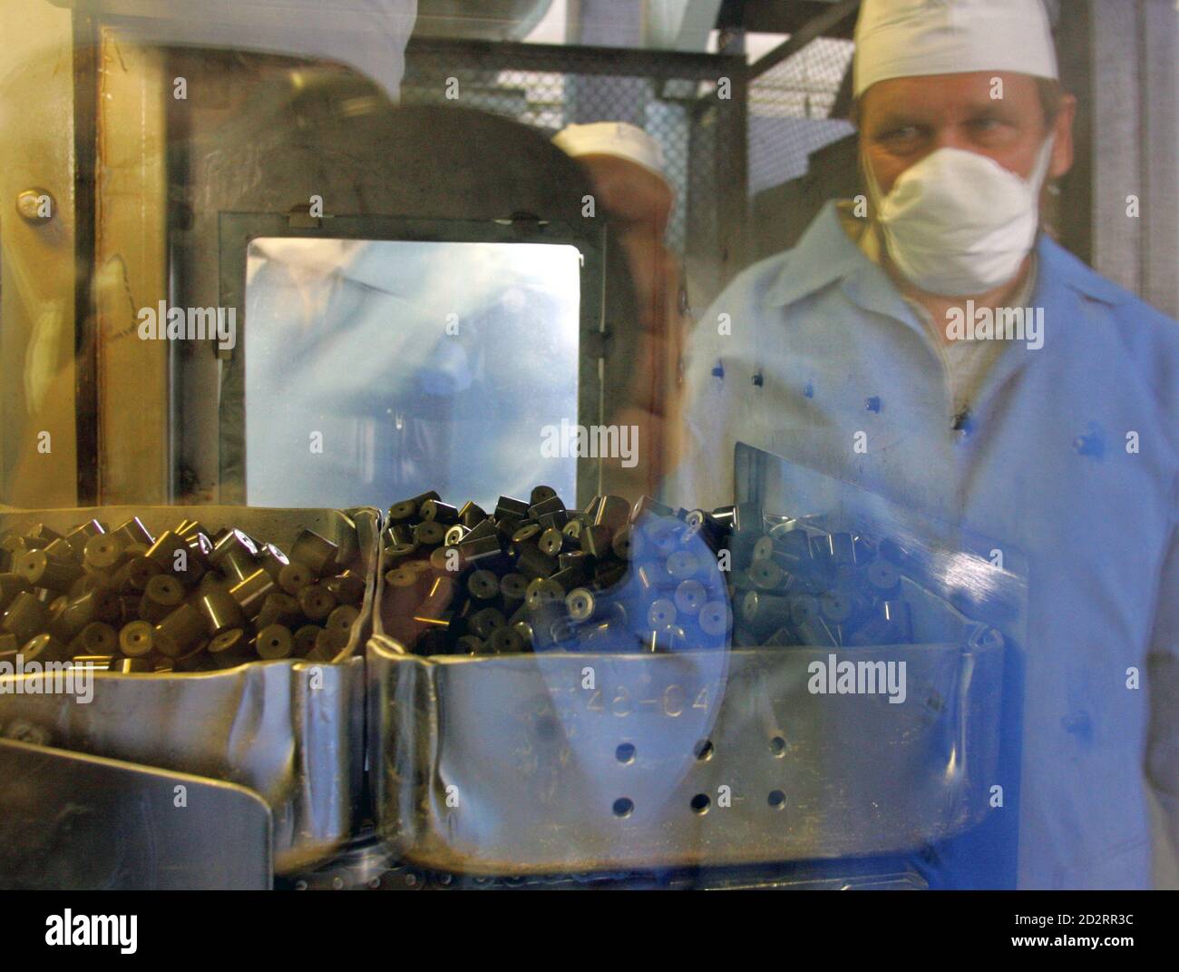 Uranium fuel pellets hi-res stock photography and images - Alamy