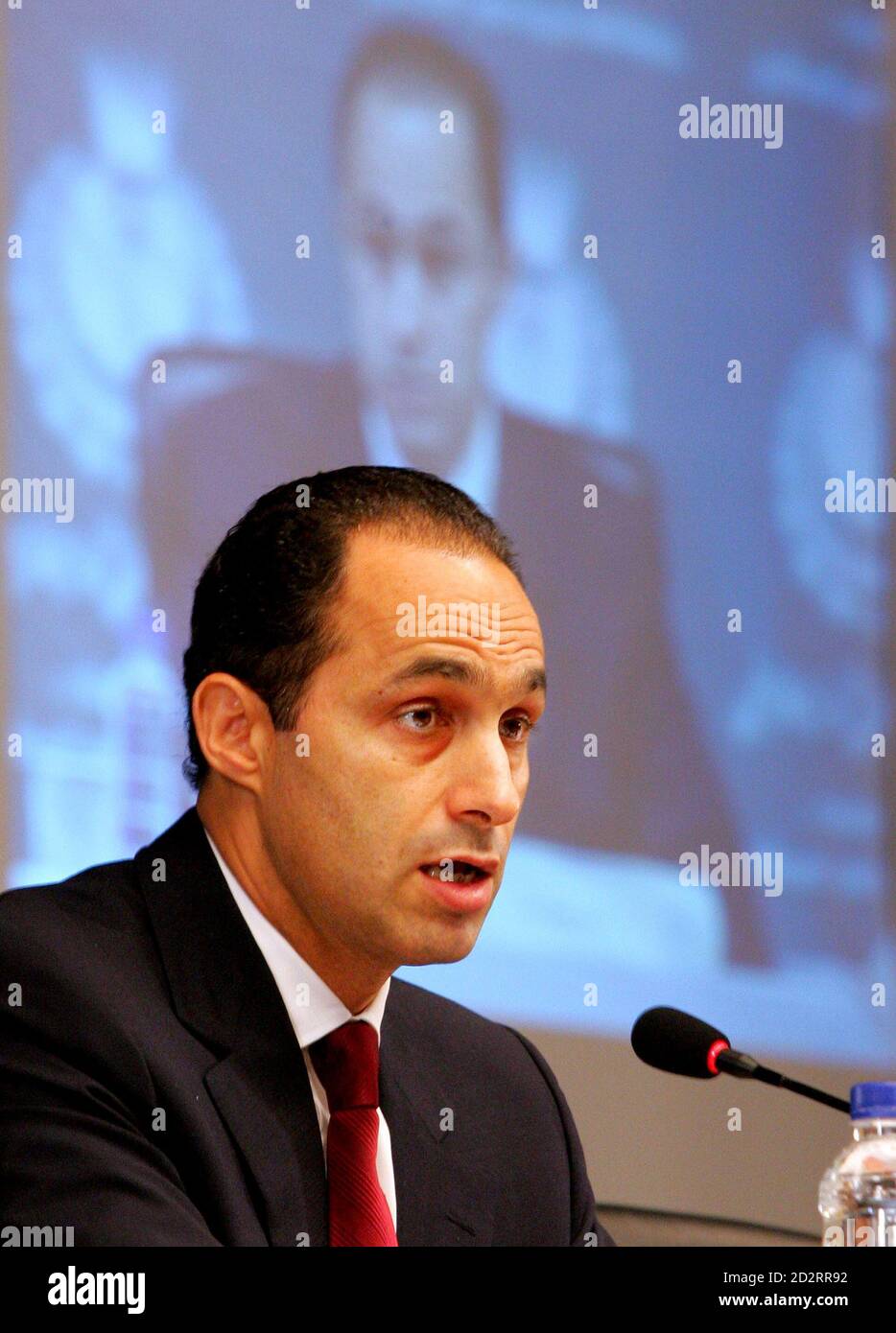 Gamal mubarak son egyptian president hi-res stock photography and ...