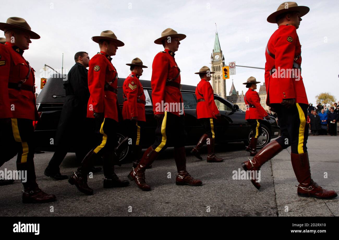 Royal canadian mounted police constable hi-res stock photography and ...