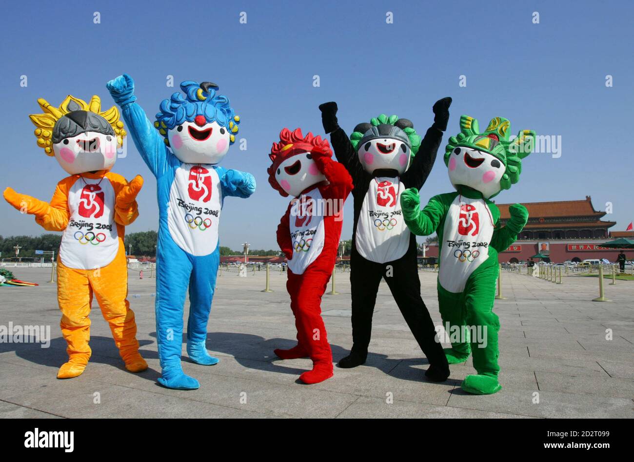 Mascots costume hi-res stock photography and images - Alamy