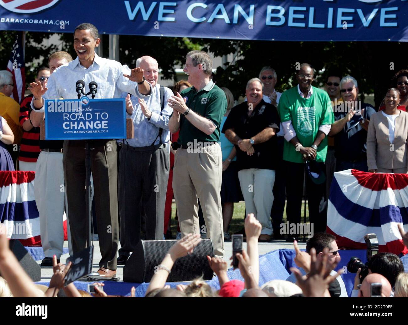 Crowd following parade hi-res stock photography and images - Alamy