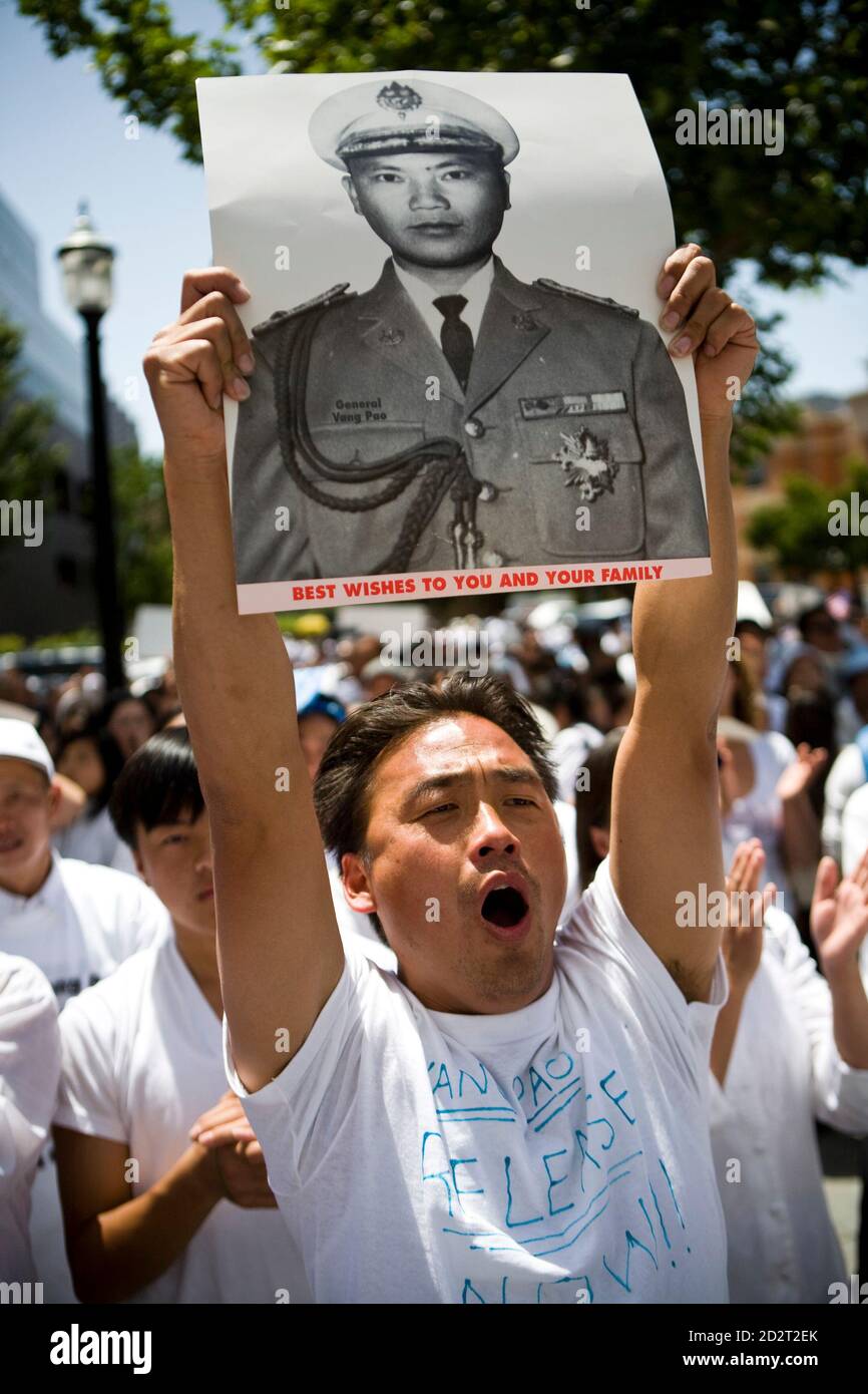 Pao vang hi-res stock photography and images - Alamy