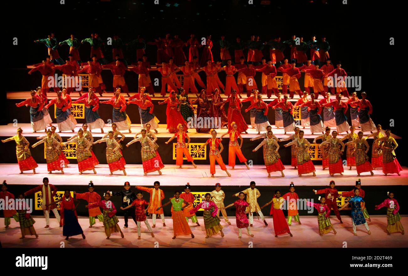 Arab Folk Dance High Resolution Stock Photography and Images - Alamy