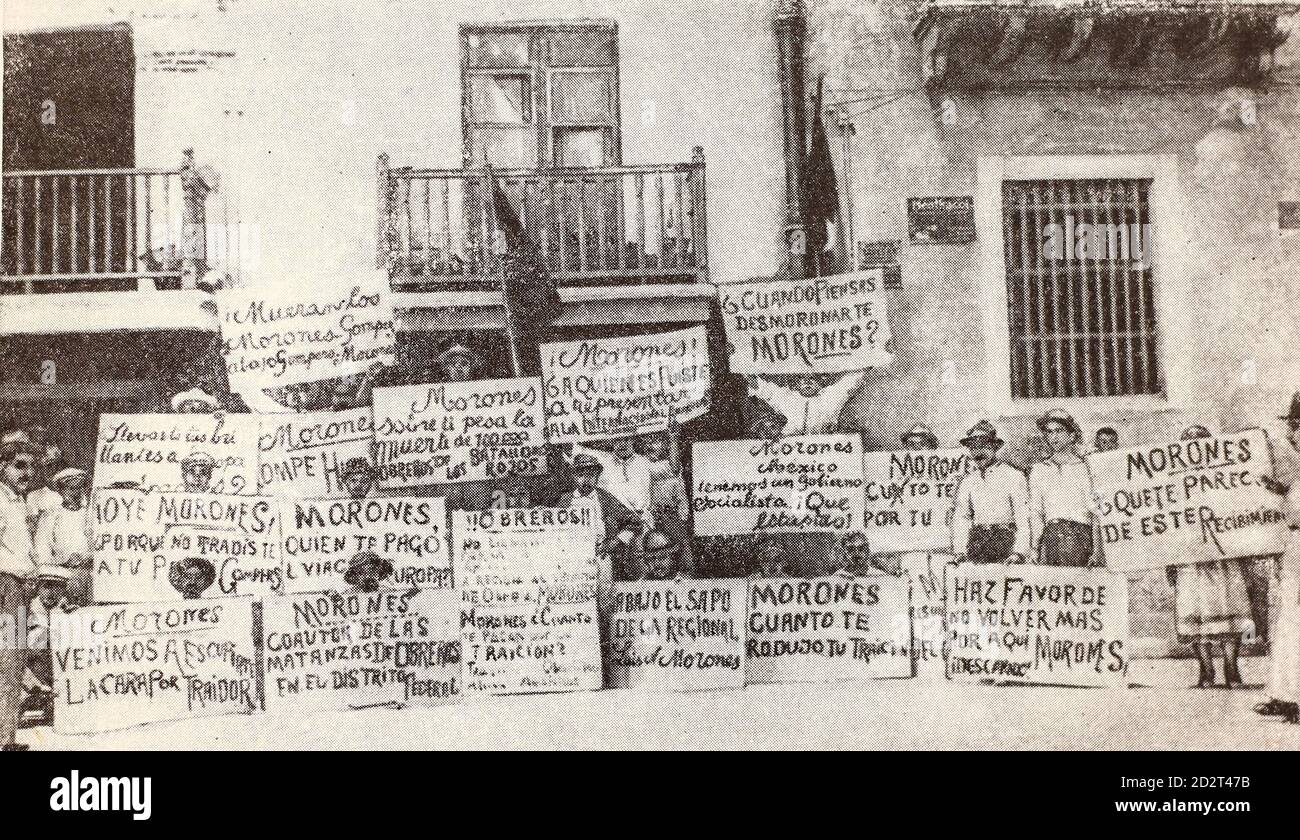 Demonstration of Veracruz workers against reformist union leaders in ...