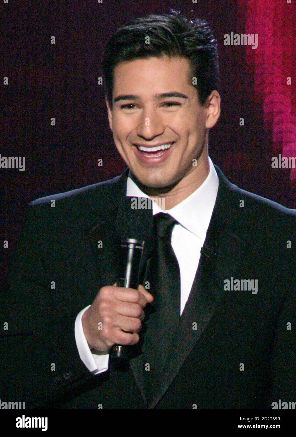 Actor mario lopez hi-res stock photography and images - Alamy