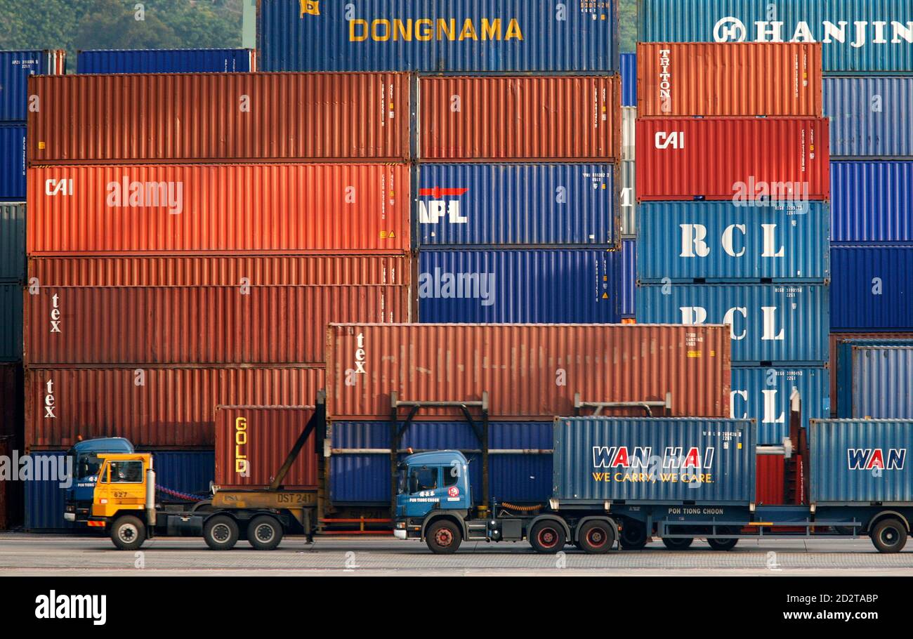 Brani container terminal singapore hi-res stock photography and images ...