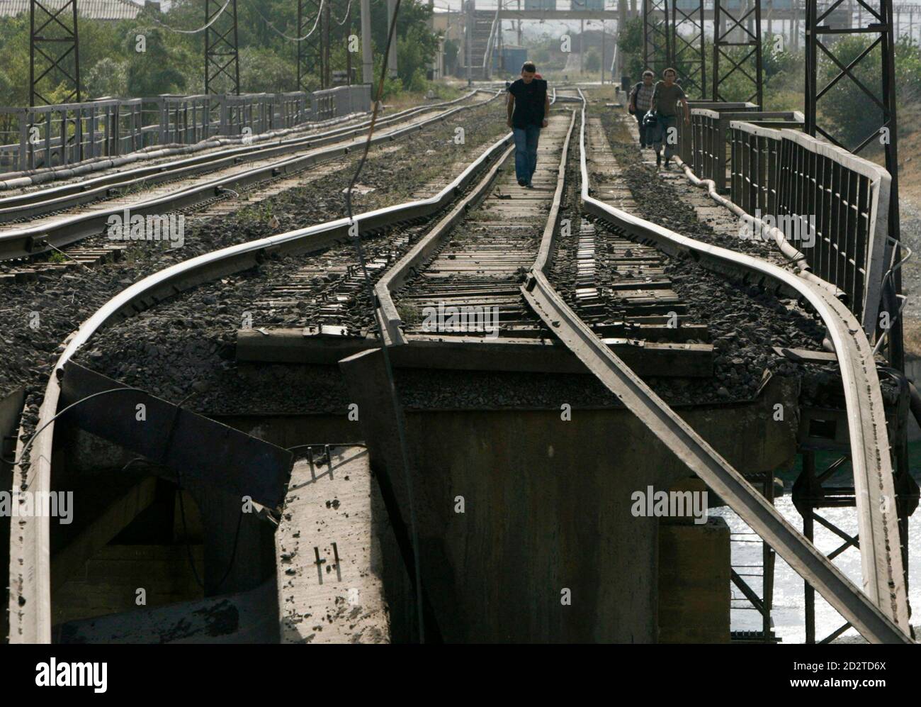 Blowing up a bridge hi-res stock photography and images - Alamy