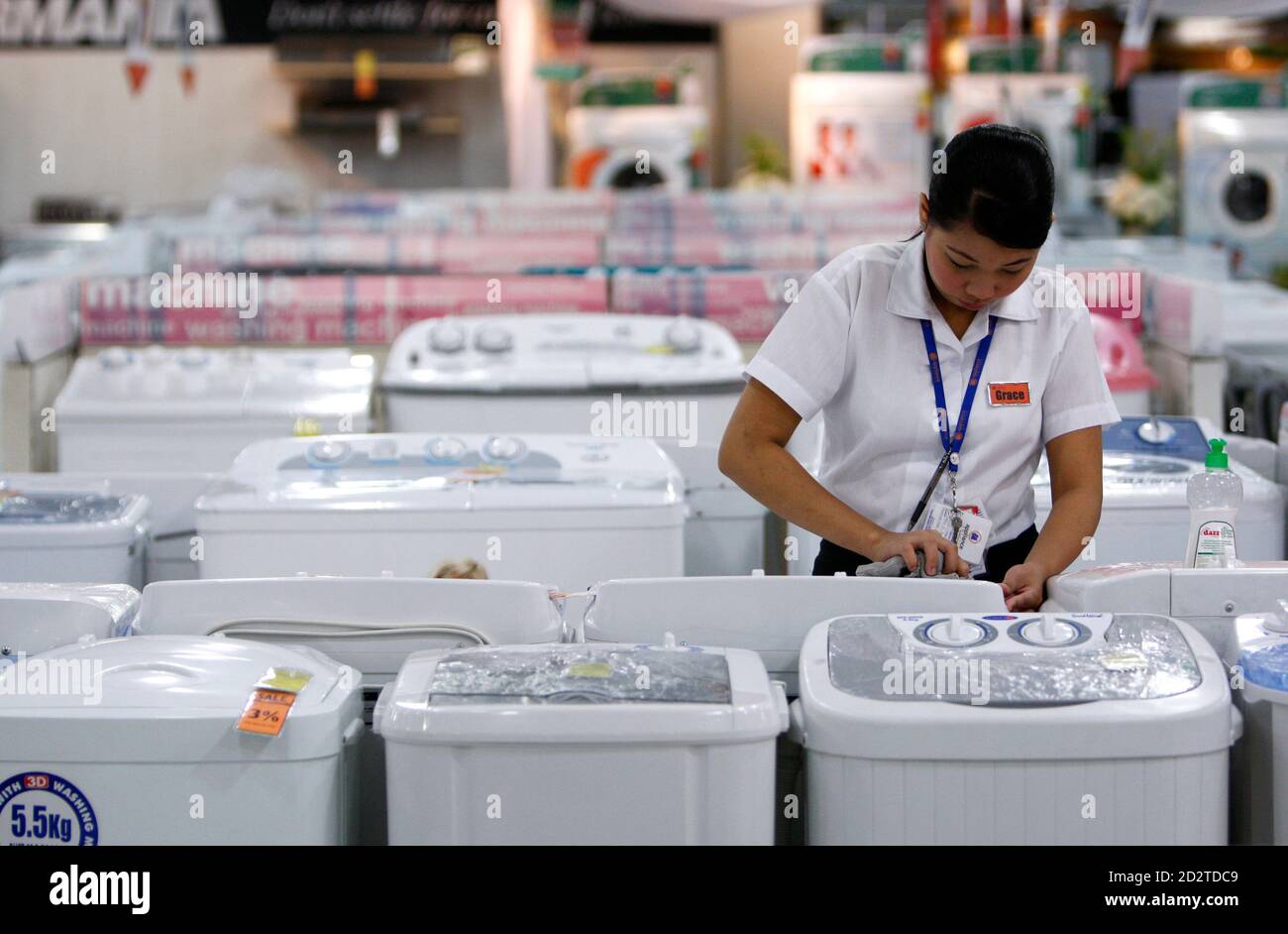 Sm department store hi-res stock photography and images - Alamy