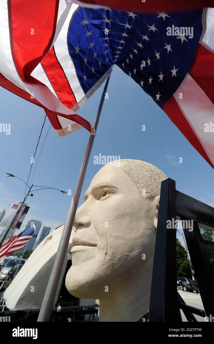 20 Foot Sculpture High Resolution Stock Photography and Images - Alamy