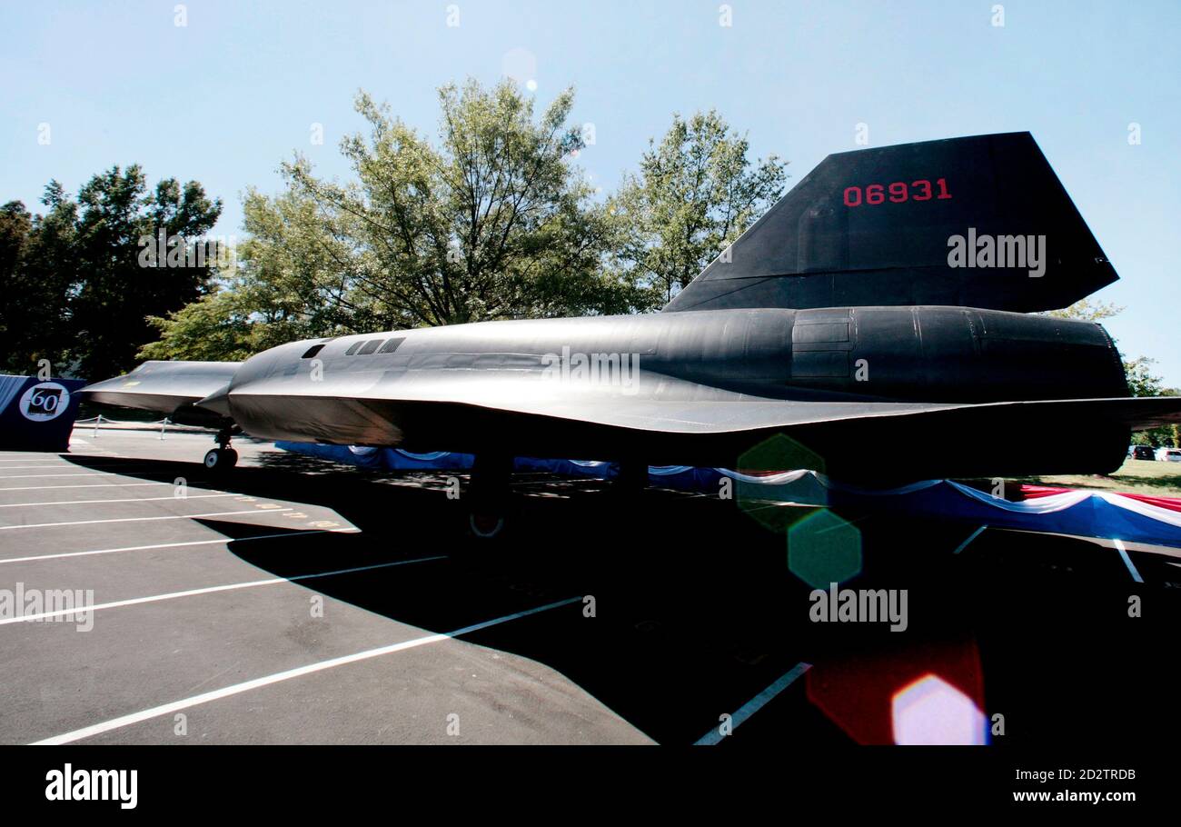 A 12 Aircraft High Resolution Stock Photography and Images - Alamy