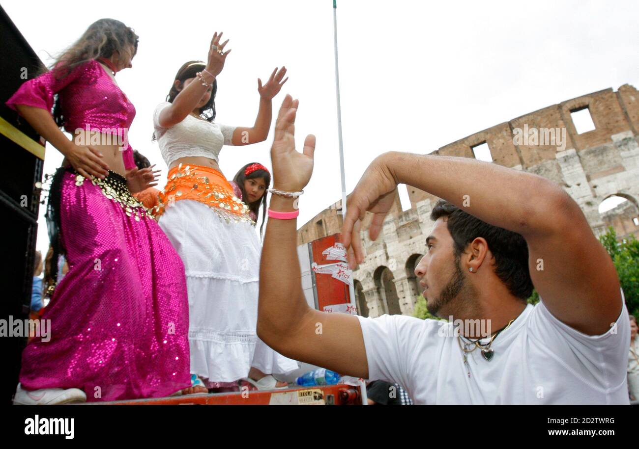 Demonstration for peace in italy hi-res stock photography and images ...