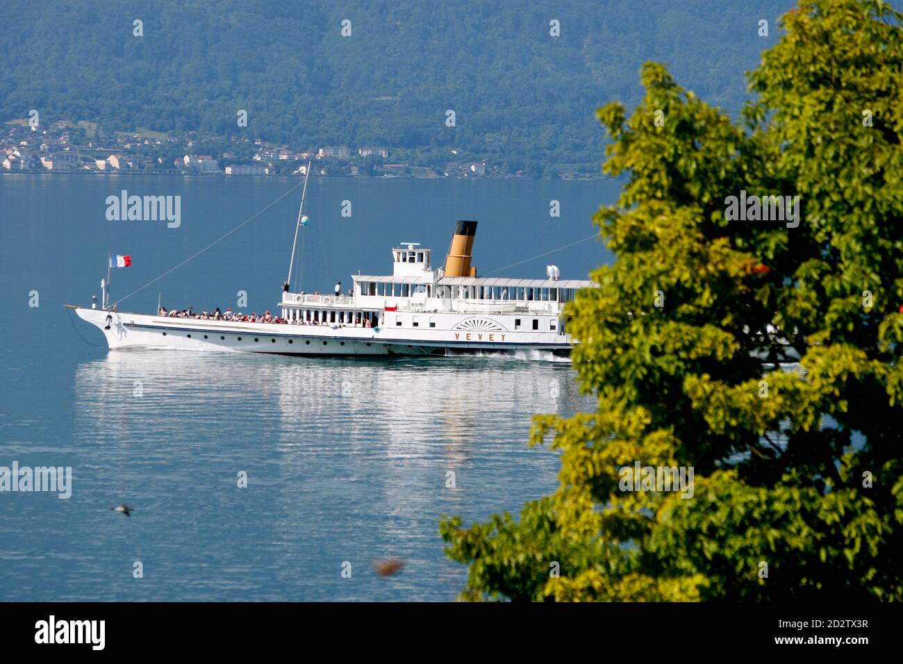 Swiss boat sails on lake hi-res stock photography and images - Alamy