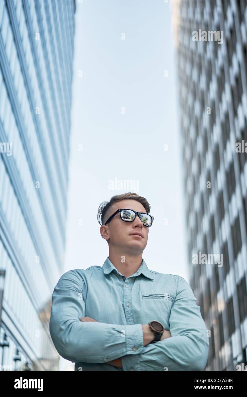 Serious waiting wait hi-res stock photography and images - Alamy