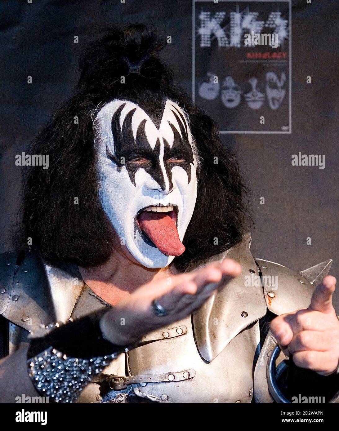 Gene simmons tongue hi-res stock photography and images - Alamy