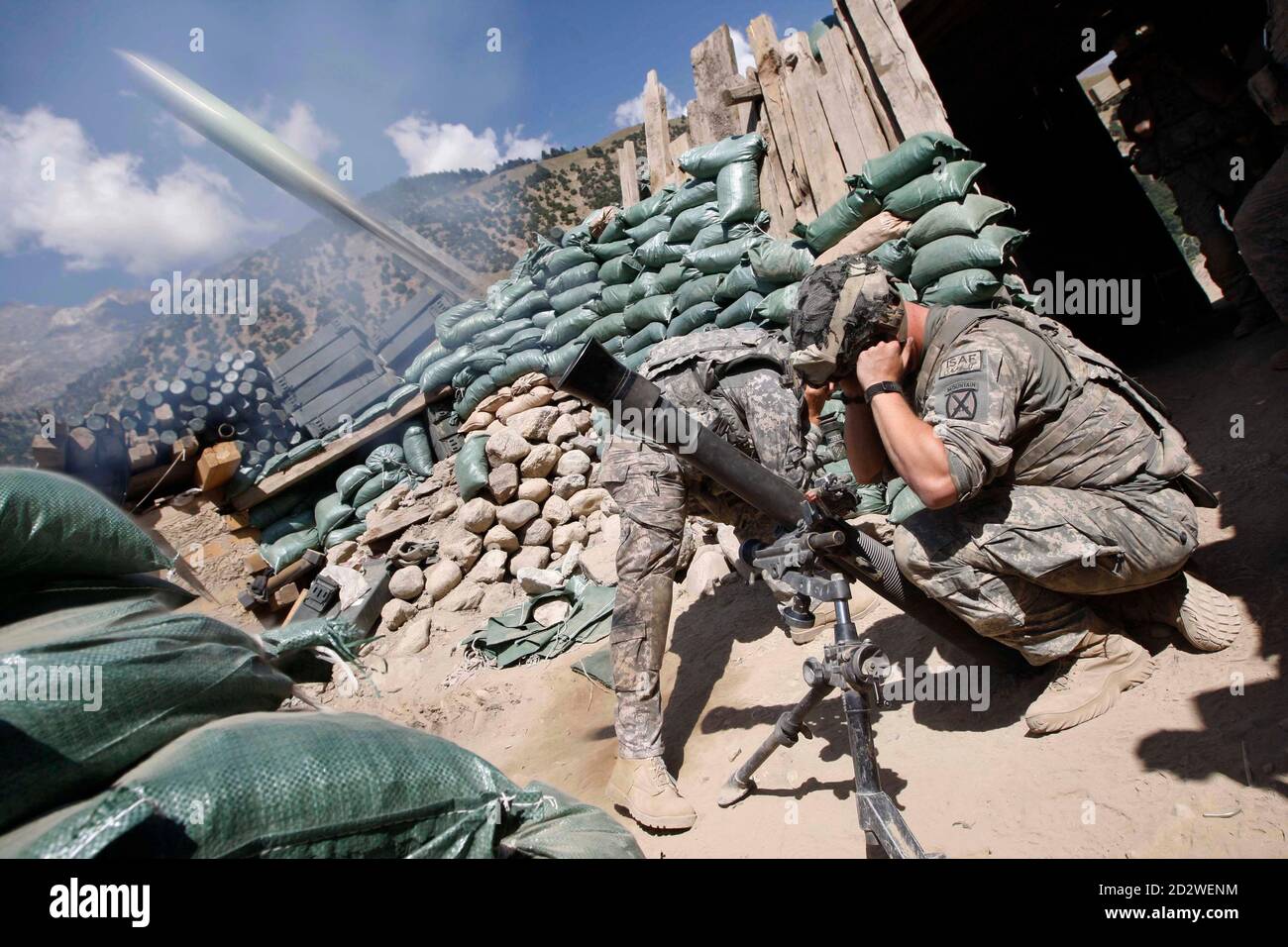 81 Mm Mortar High Resolution Stock Photography and Images - Alamy