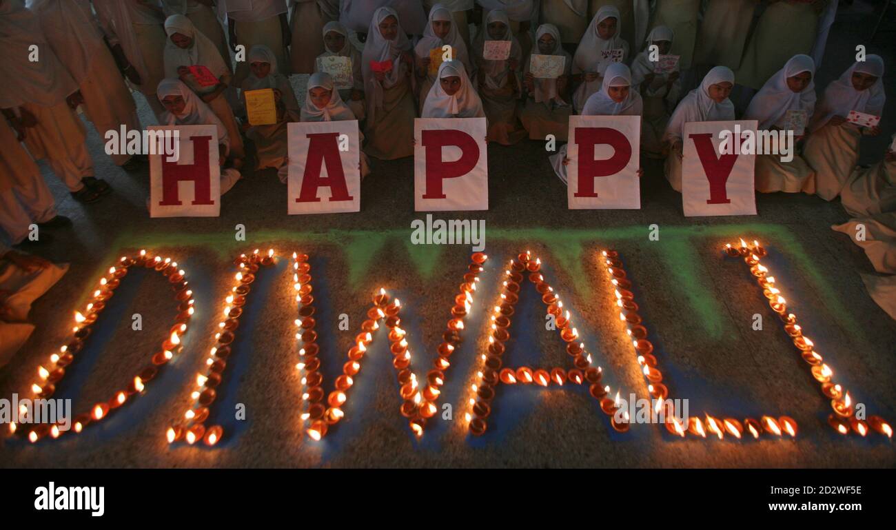 Hindu muslim india hi-res stock photography and images - Alamy