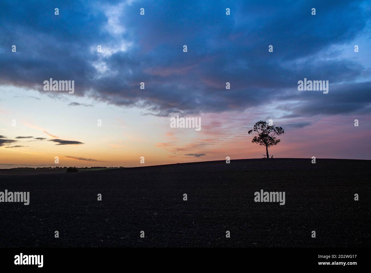 Colourful pre dawn sky hi-res stock photography and images - Alamy