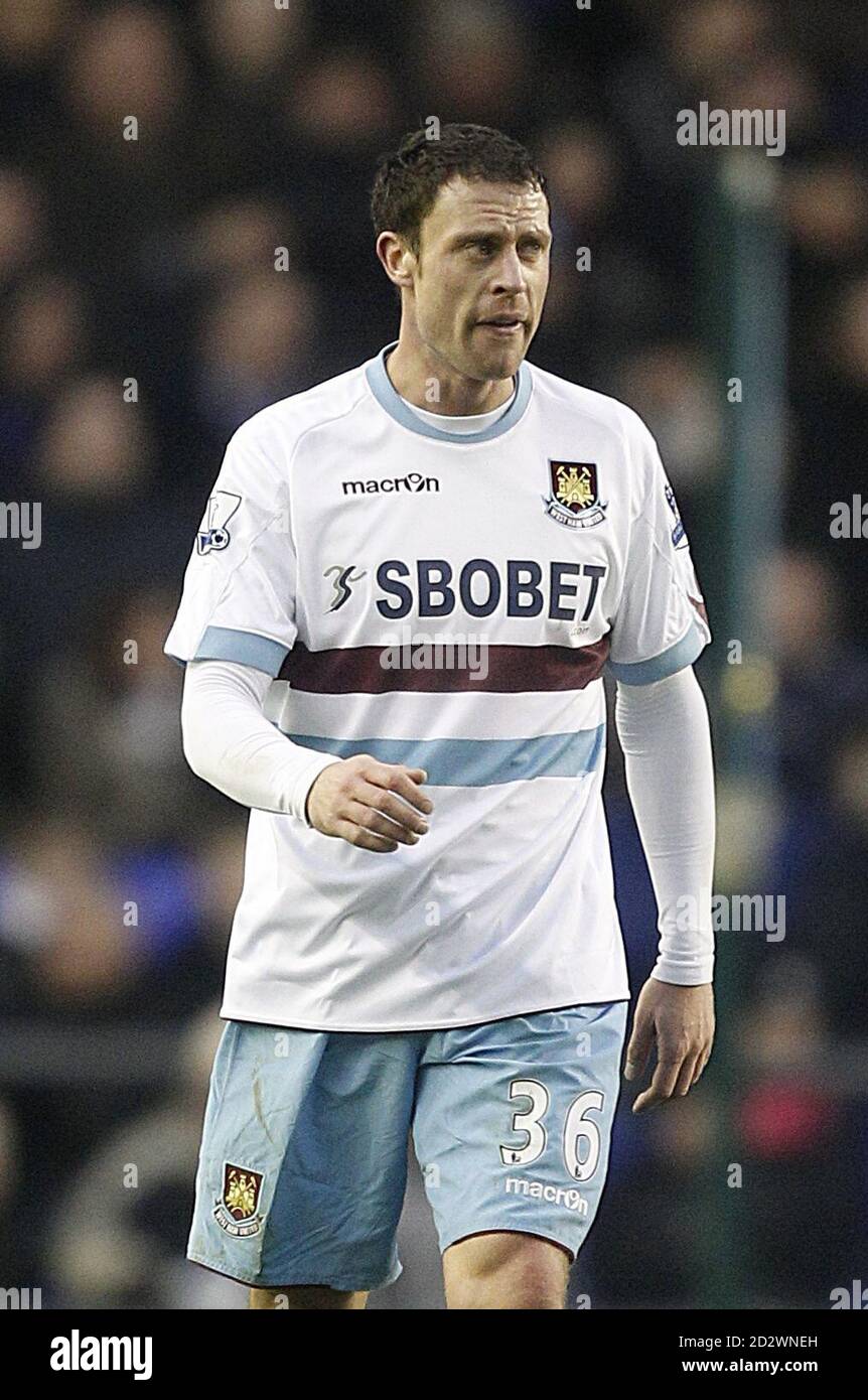 Wayne bridge west ham hi-res stock photography and images - Alamy