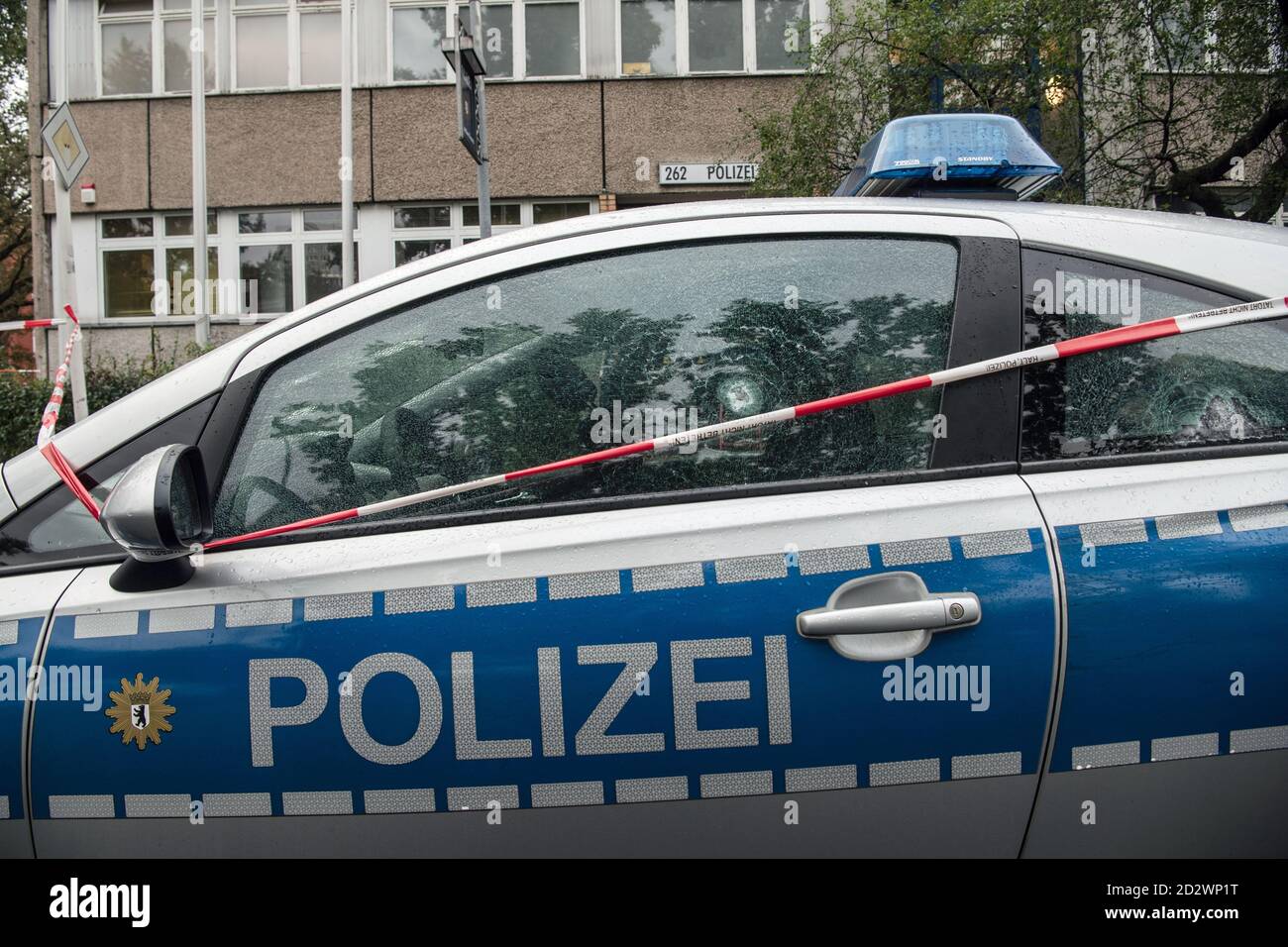 Destroyed police car hi-res stock photography and images - Alamy