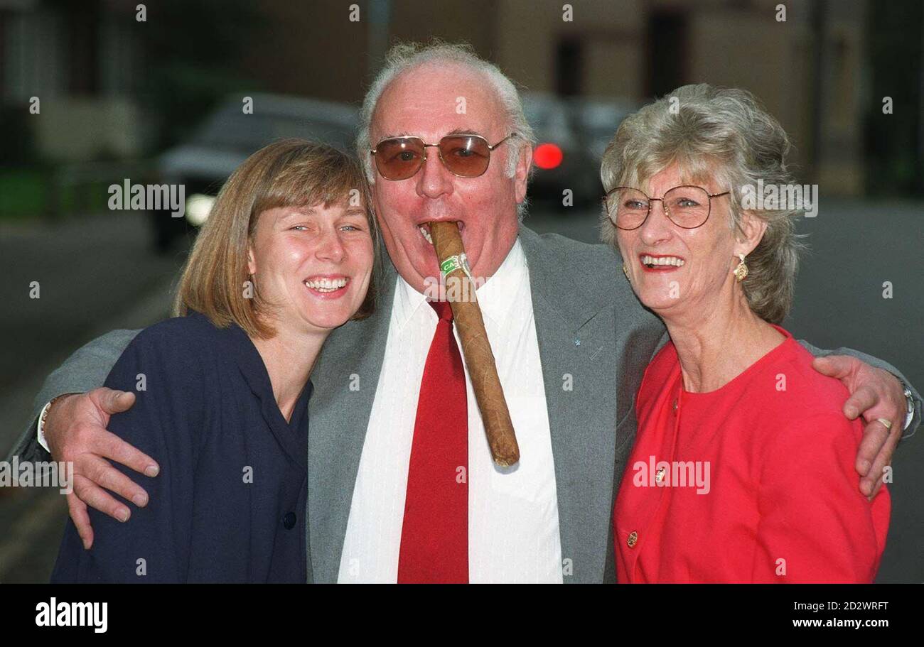 Lottery winners June Roberts (right) and her daughter Suzanne Parish ...