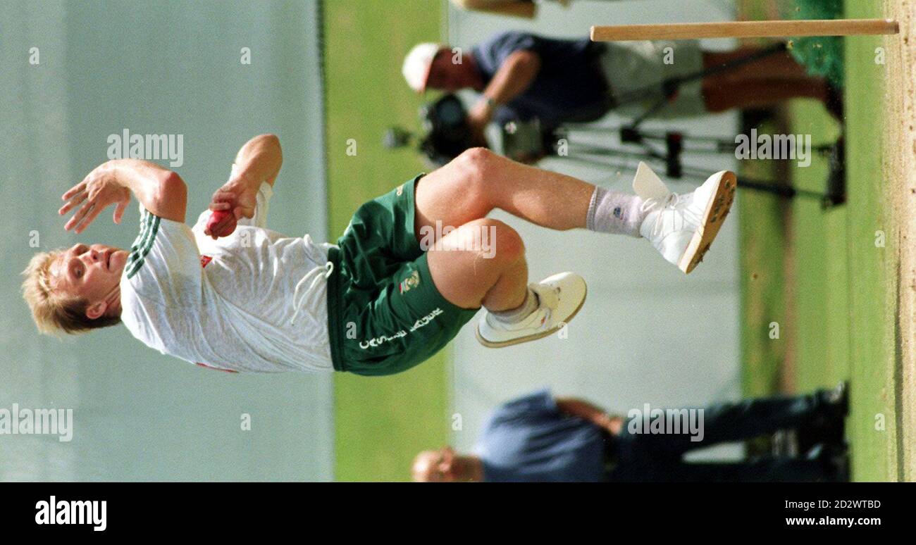 Brett Schultz of the South African cricket Test squad during a nets ...
