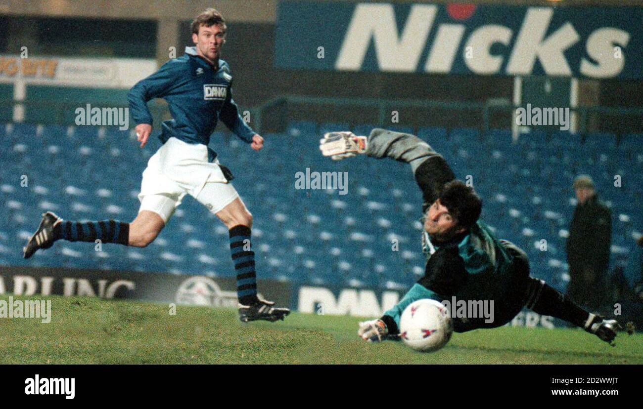 Duncan Ferguson plays in a reserve game against Newcastle at Goodison ...