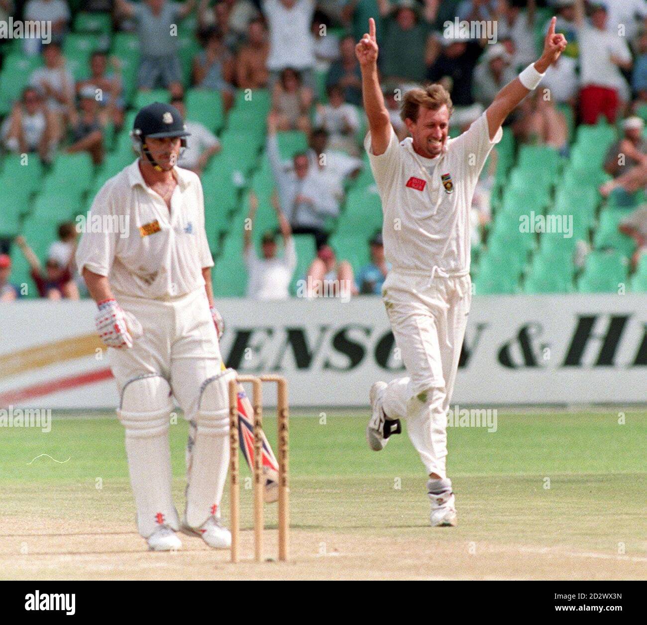 South african craig matthews celebrates hi-res stock photography and ...