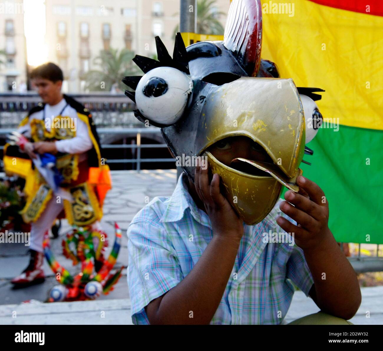 Catalan folk dance in hi-res stock photography and images - Alamy