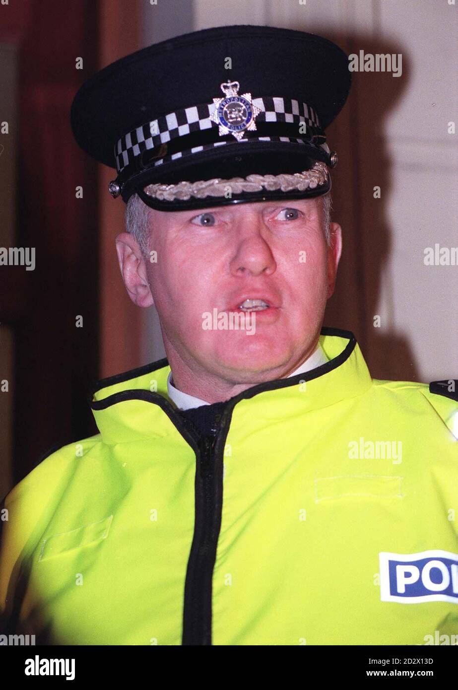 Commander Rowe of the police anti-terrorist squad briefs the press at ...