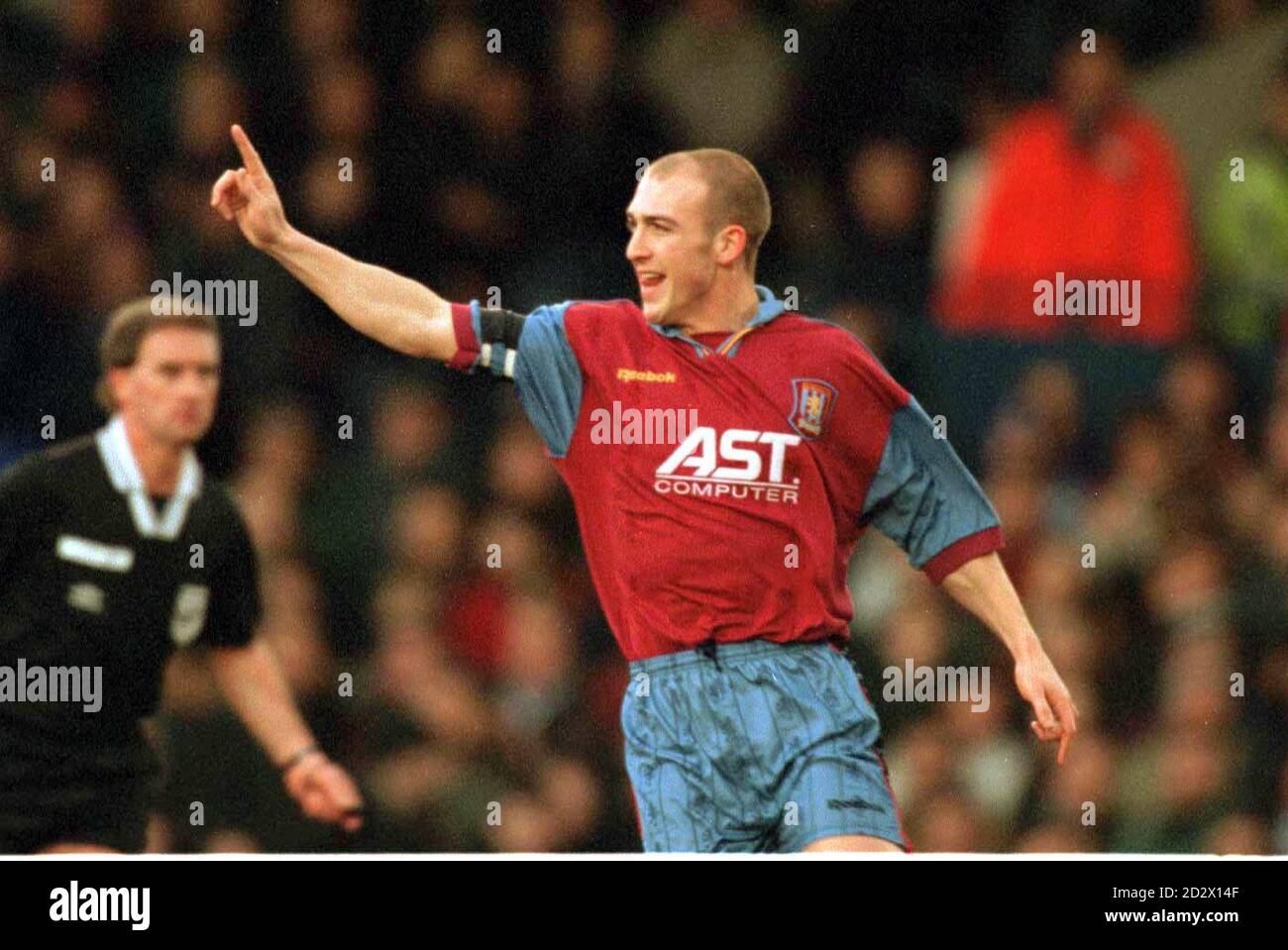 Aston villas mark draper hi-res stock photography and images - Alamy