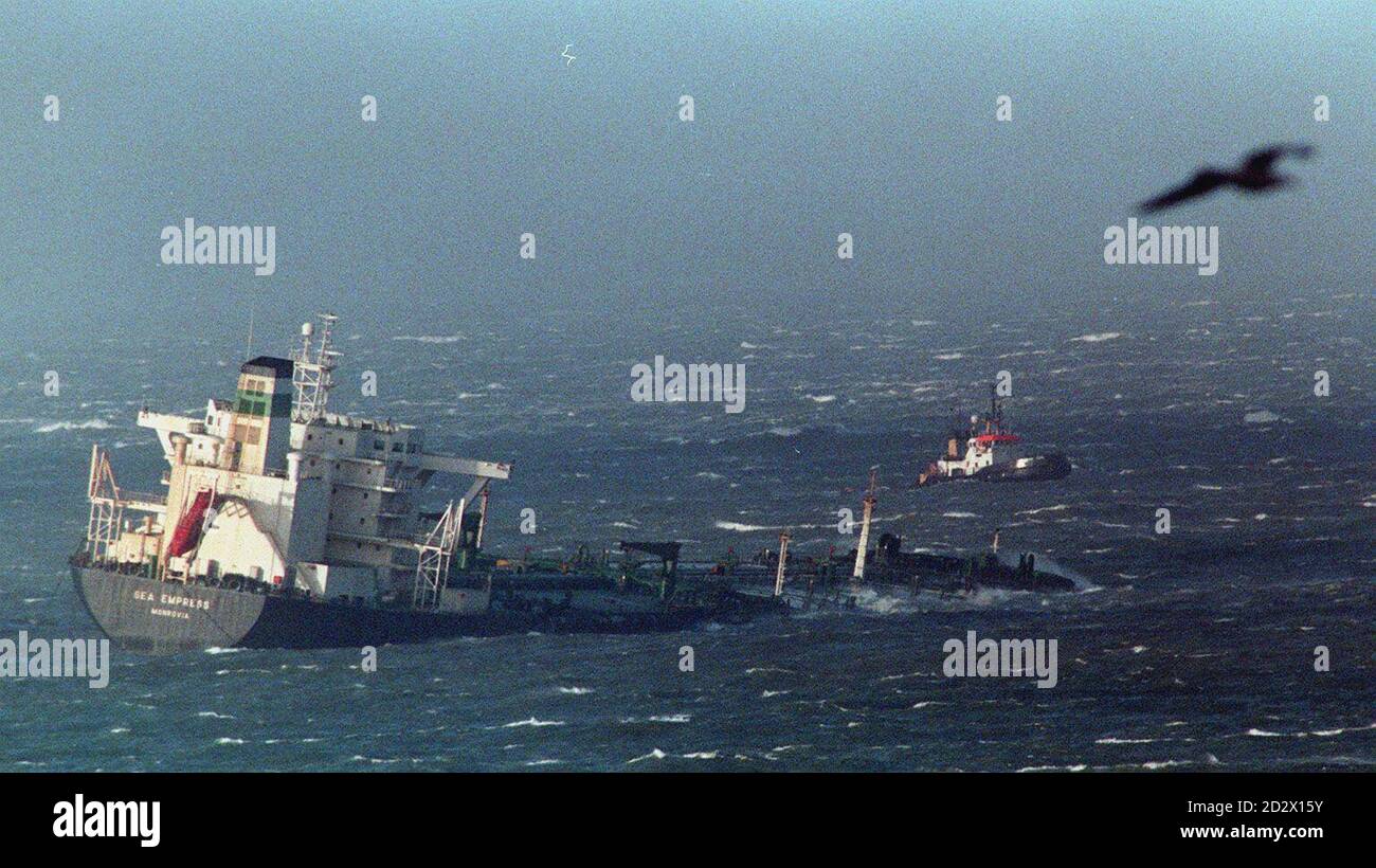 The stricken oil tanker sea express hi-res stock photography and images ...