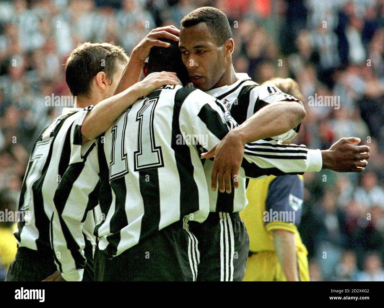 Celebrating sport football les ferdinand hi-res stock photography and ...