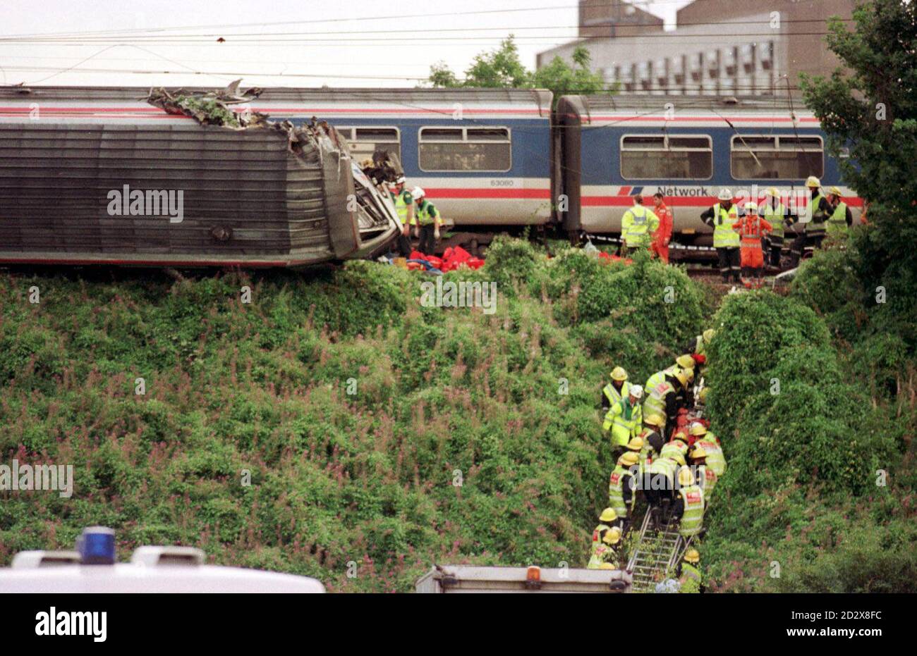 Two story trains hi-res stock photography and images - Alamy