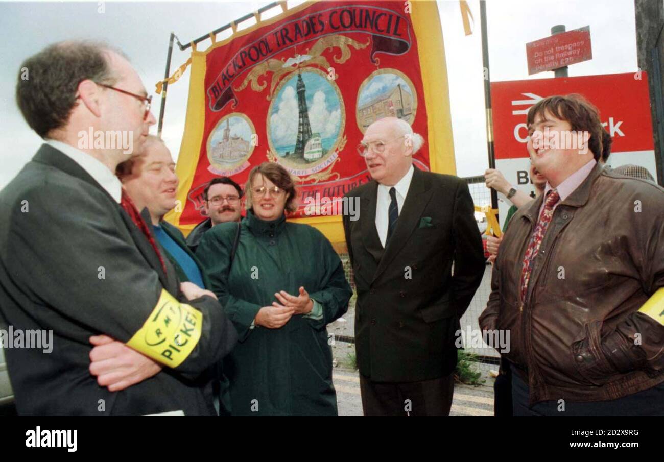 TUC CONFERENCE BLACKPOOL. RMT union leader Jimmy Knapp (cen, with ...