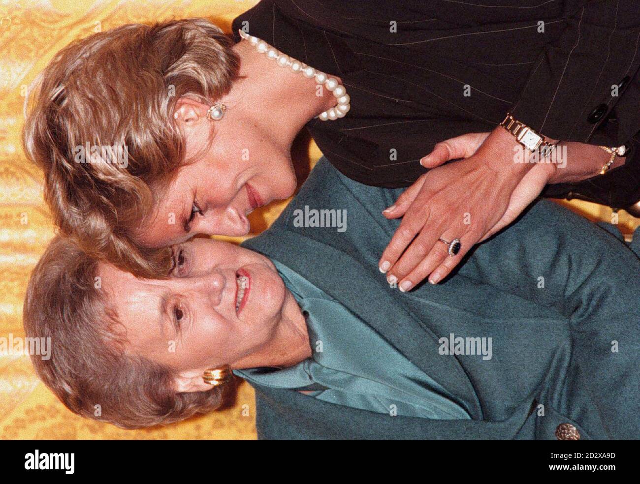 Princess diana newspaper hi-res stock photography and images - Alamy
