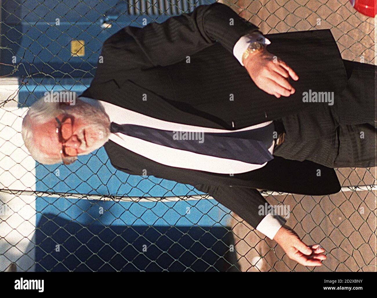 Helicopter crash last night tuesday hi-res stock photography and images ...