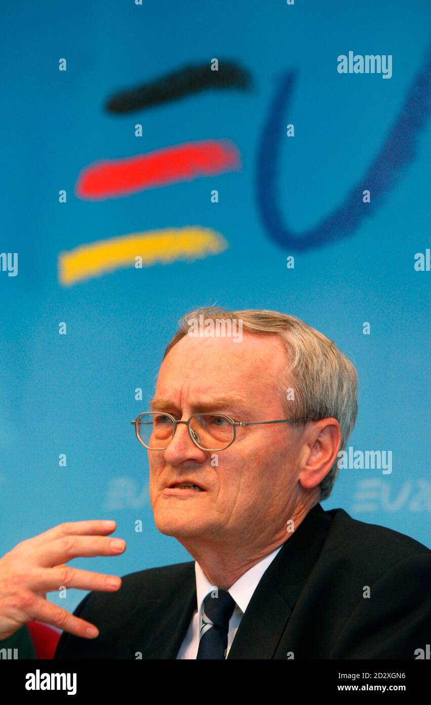 Former secretary of state in the ministry of defense hi-res stock ...