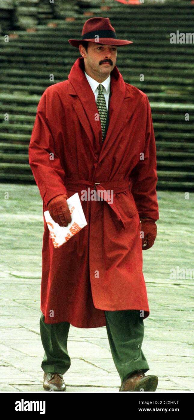 Former liverpool southampton goalkeeper bruce grobbelaar hi-res stock ...