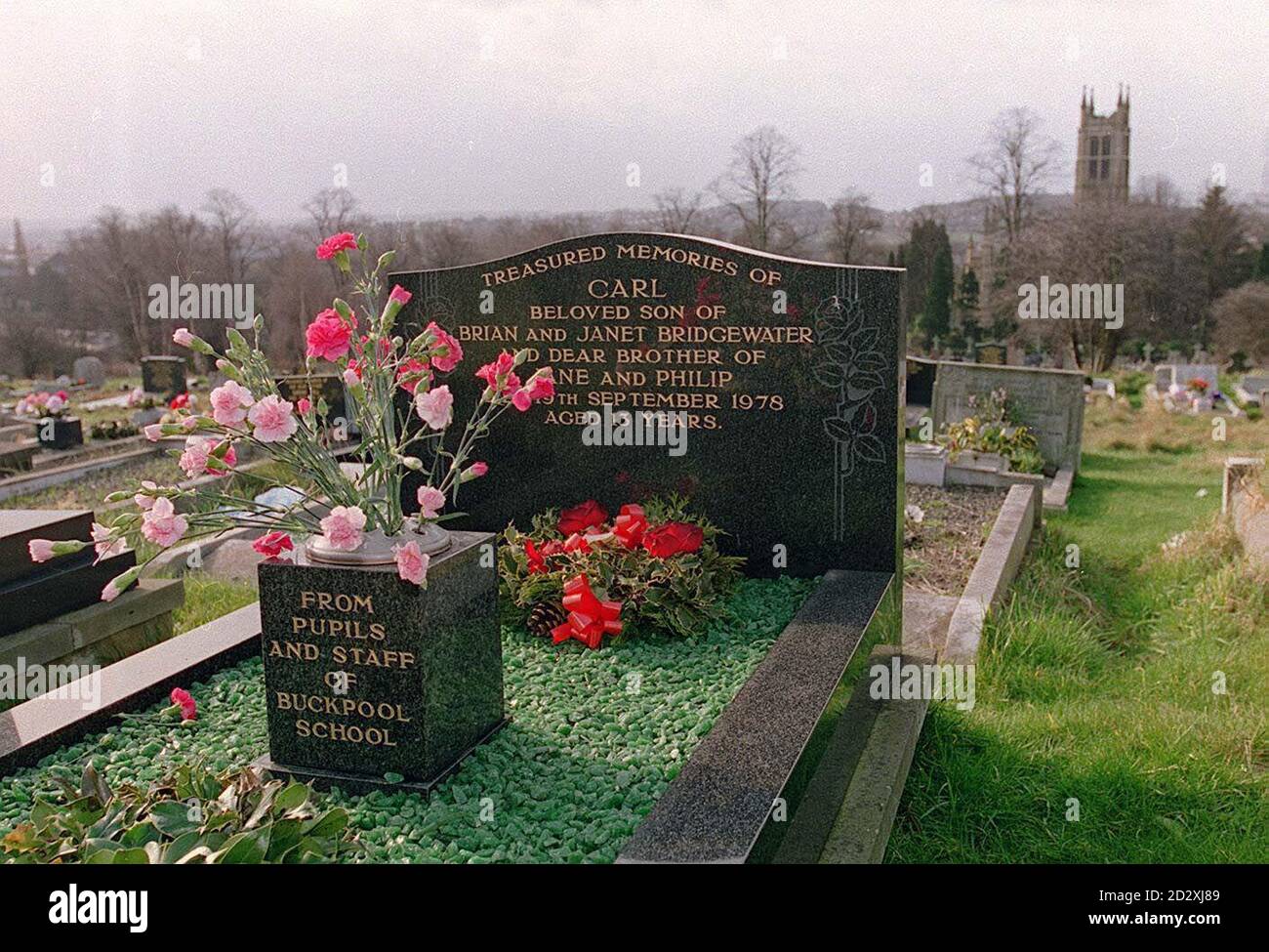Today's picture showing the grave of newspaper boy Carl Bridgewater in ...
