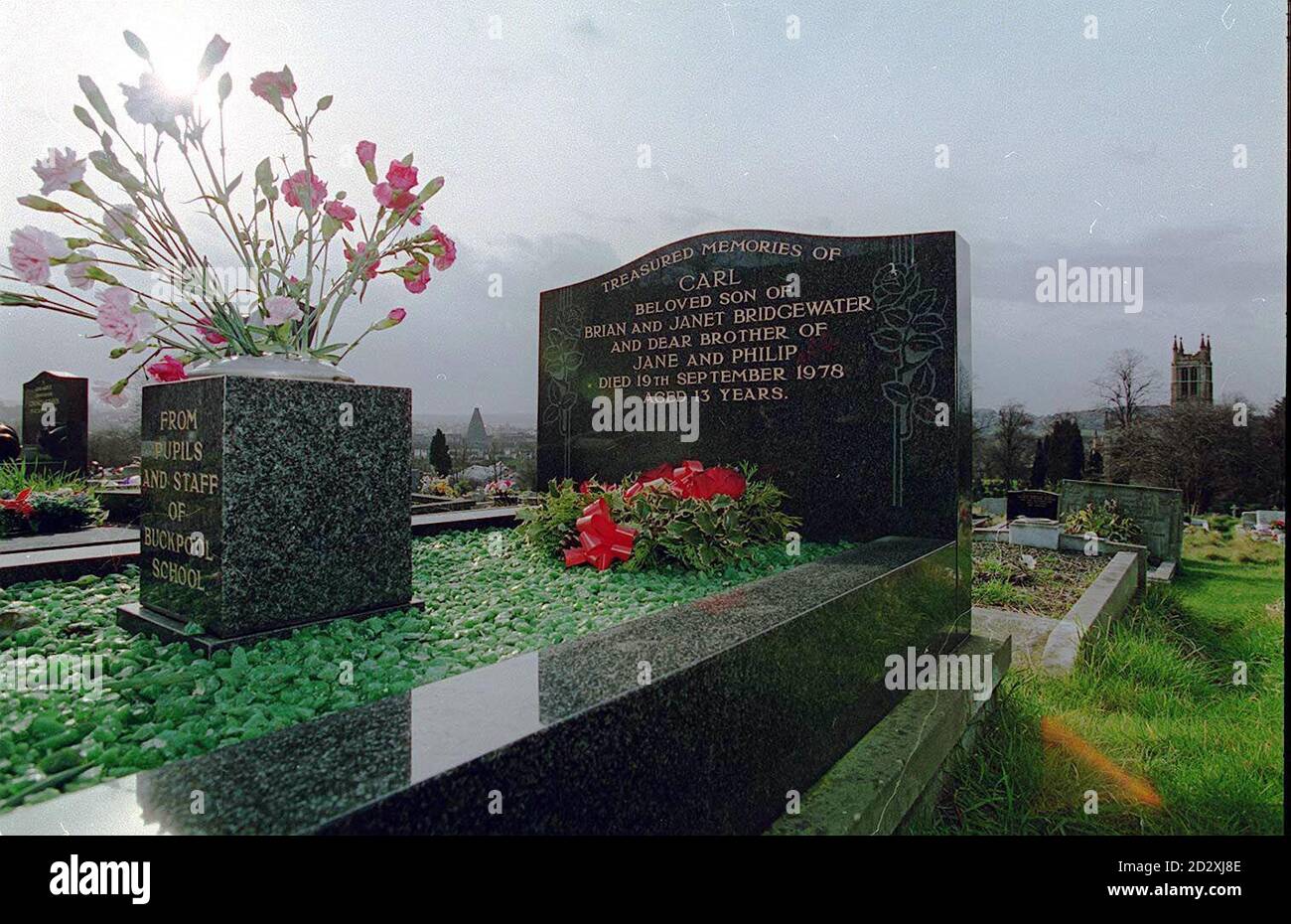 Today's picture showing the grave of newspaper boy Carl Bridgewater in ...