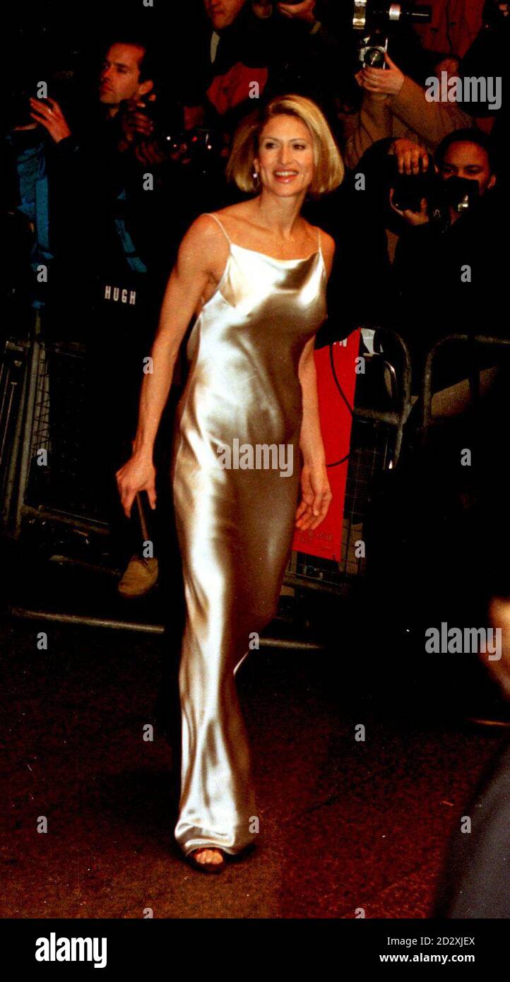 LONDON : 29/1/97 : PAULA HAMILTON ARRIVES FOR THE "EXTREME MEASURES ...
