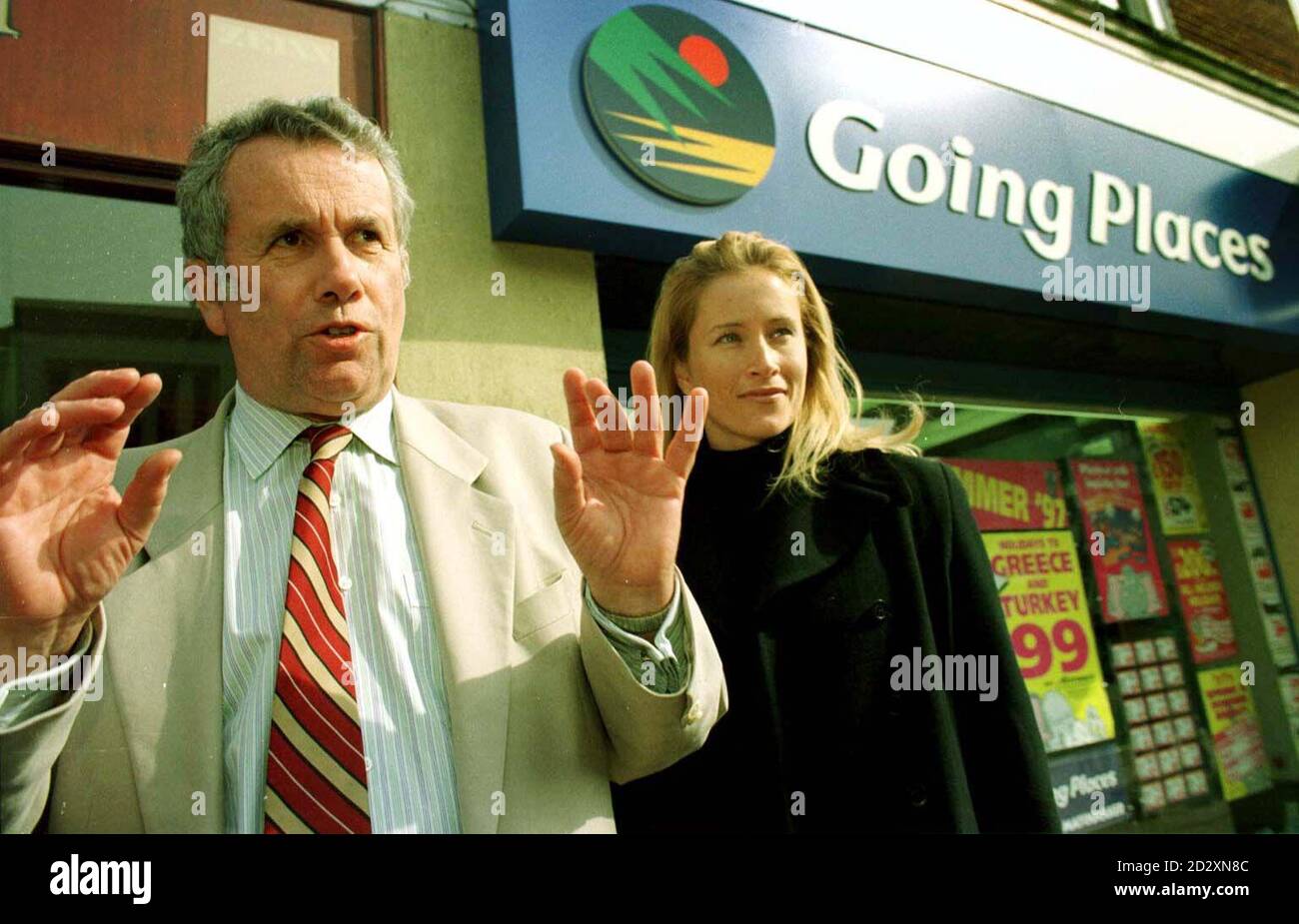 Martin bell and his daughter melissa 24 campaigning in wilmslow hi-res ...